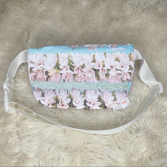 ALOHA Collection | Bags | New Aloha Collection Tahiti Tiare Lei Hip ...